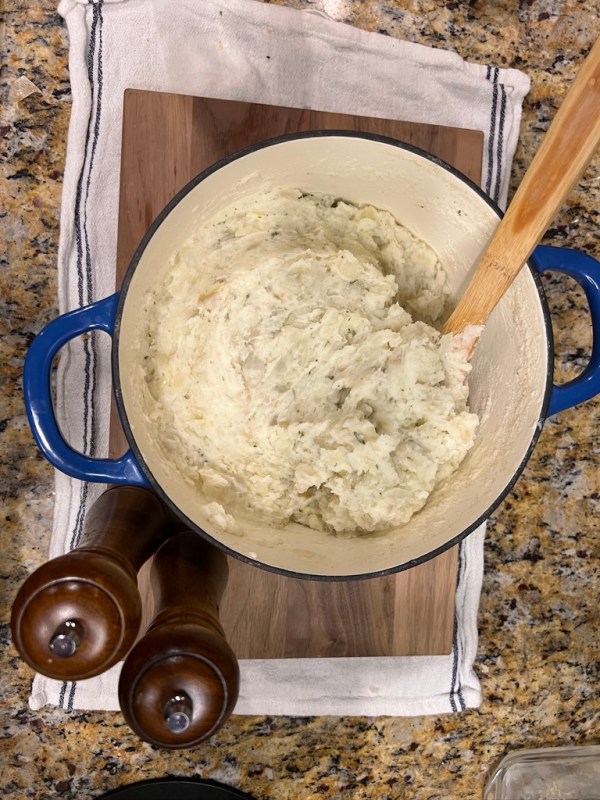 How to Make Perfect Homemade Mashed Potatoes (Easy Recipe) - made to ...